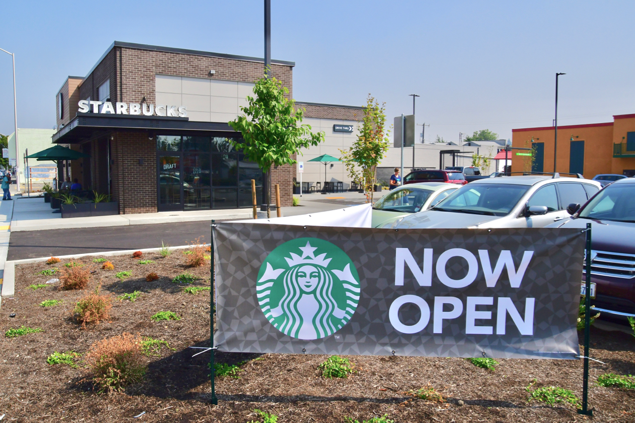 Starbucks opens new store and training center in White Center ...